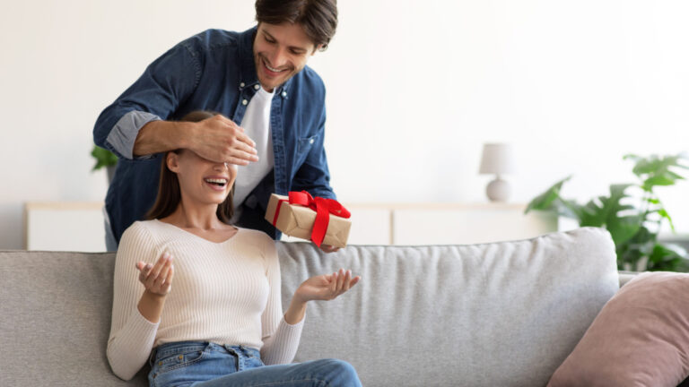 10 Pieces of Advice for Fabulously Frugal Gift-Giving