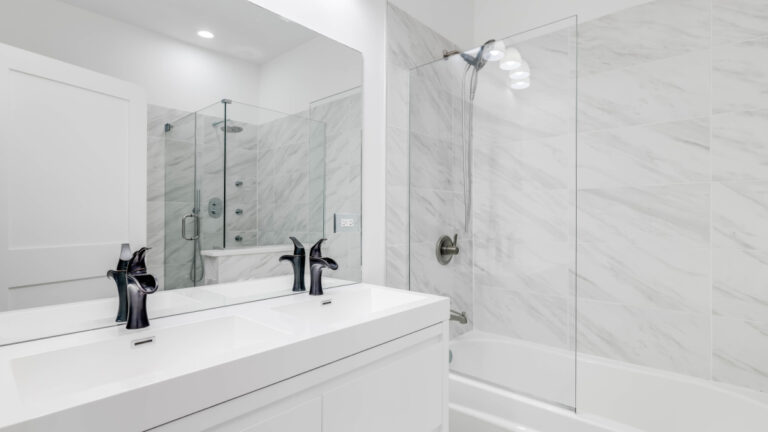 3 Outdated and Overdone Bathroom Design Trends That Are No Longer Trending
