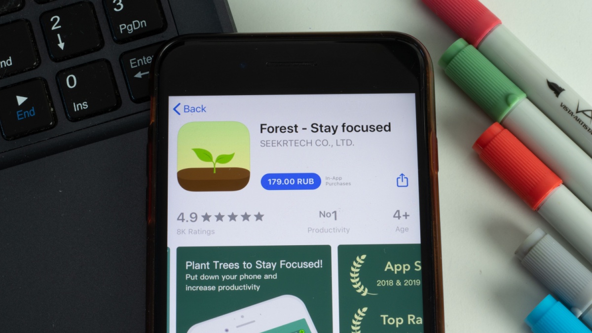 12 Cool Apps Everyone Should Download On Their Phones Right Now